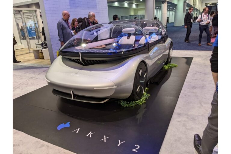 旭化成、最新コンセプトカーで”居住空間の延長線上”の活用を提案【CES2023】 | LIGARE（リガーレ）人・まち・モビリティ