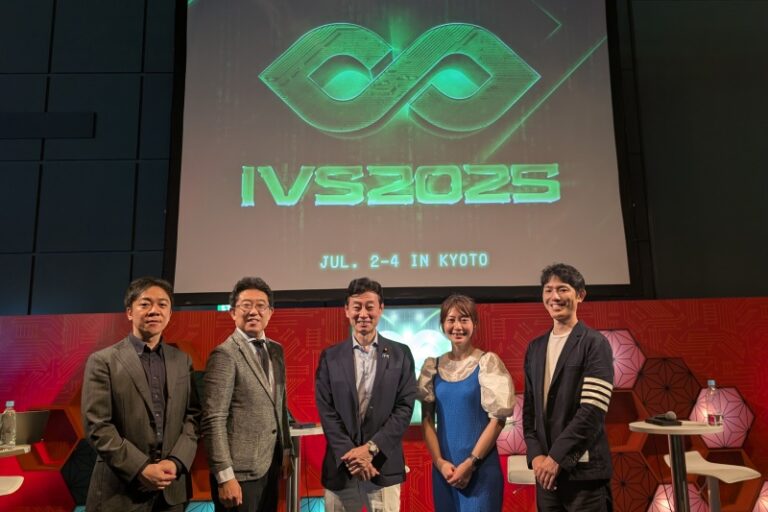 【IVS2025】国産ロボットタクシーの誕生「自動運転での日本の勝ち筋とは？」ティアフォー×newmoと政策キーパーソンが語る | LIGARE（リガーレ）人・まち・モビリティ