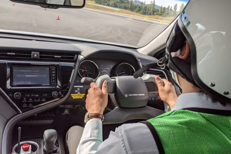 システムとドライバーの意思をつなぐ自動操舵制御システム「Pairdriver」など、ジェイテクトの最新技術を公開 ジェイテクト試乗会 | LIGARE（リガーレ）人・まち・モビリティ